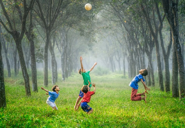 Outdoor Play: 50 Statistics and Quick Facts - MayaPeds